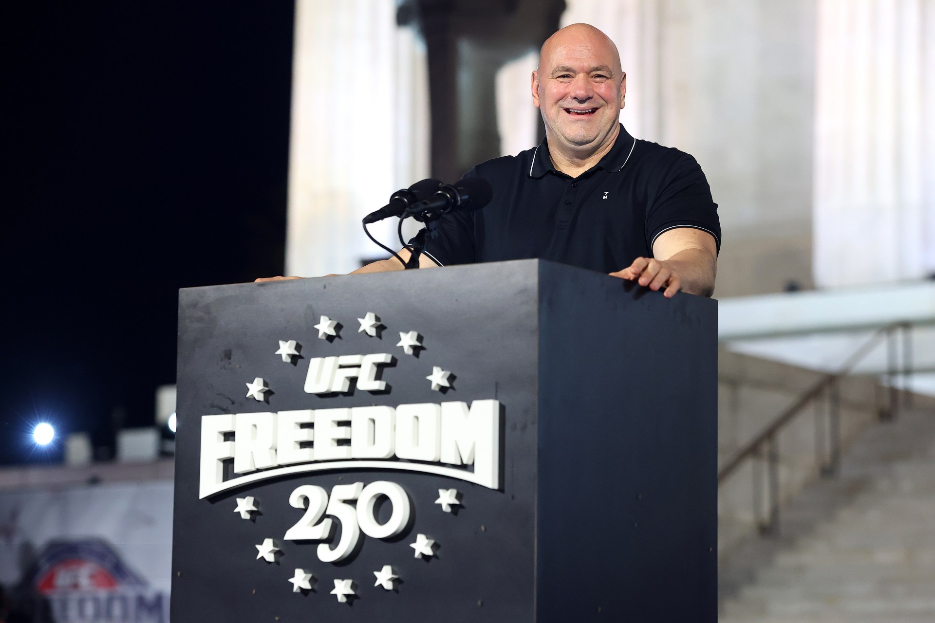 Dana White asks translator to step in for fighter speaking English at ...