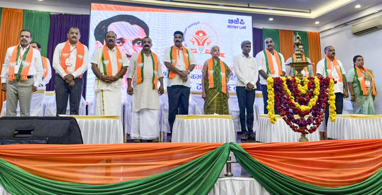 Nirmala Sitharaman visits New Mangalore Port; reviews infrastructure ...