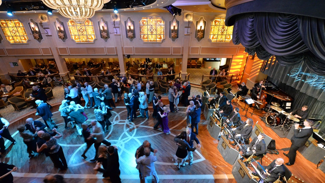 11 overpriced cruise extras to avoid