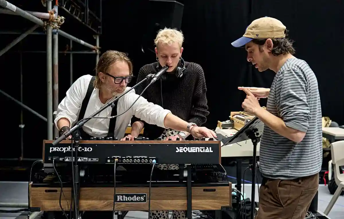“Hamlet Hail to the Thief”, l’opera teatrale di Thom Yorke debutterà a ...