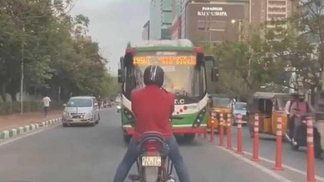 Video: Hyderabad biker teaches TGSRTC bus driver traffic sense