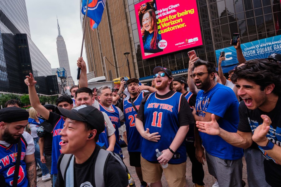Knicks parade 'one-stop shop' website coming for fans: sources