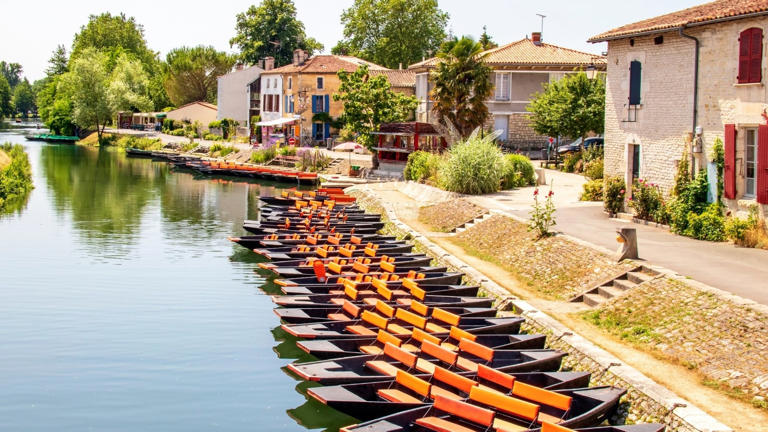 Adieu le Cap Ferret : ce village surnommé la Venise verte est l'un des ...