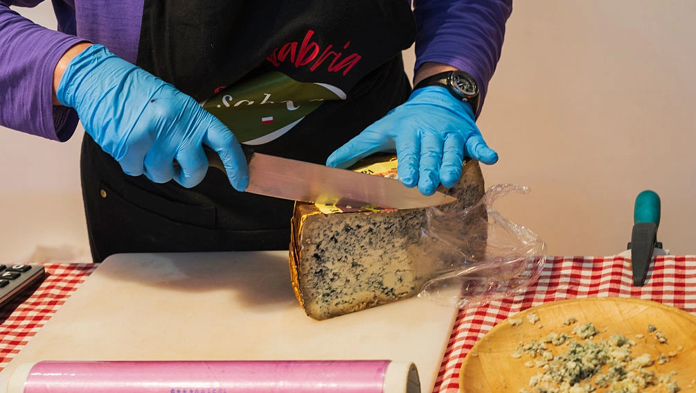 Proper cheese storage tips for lasting freshness