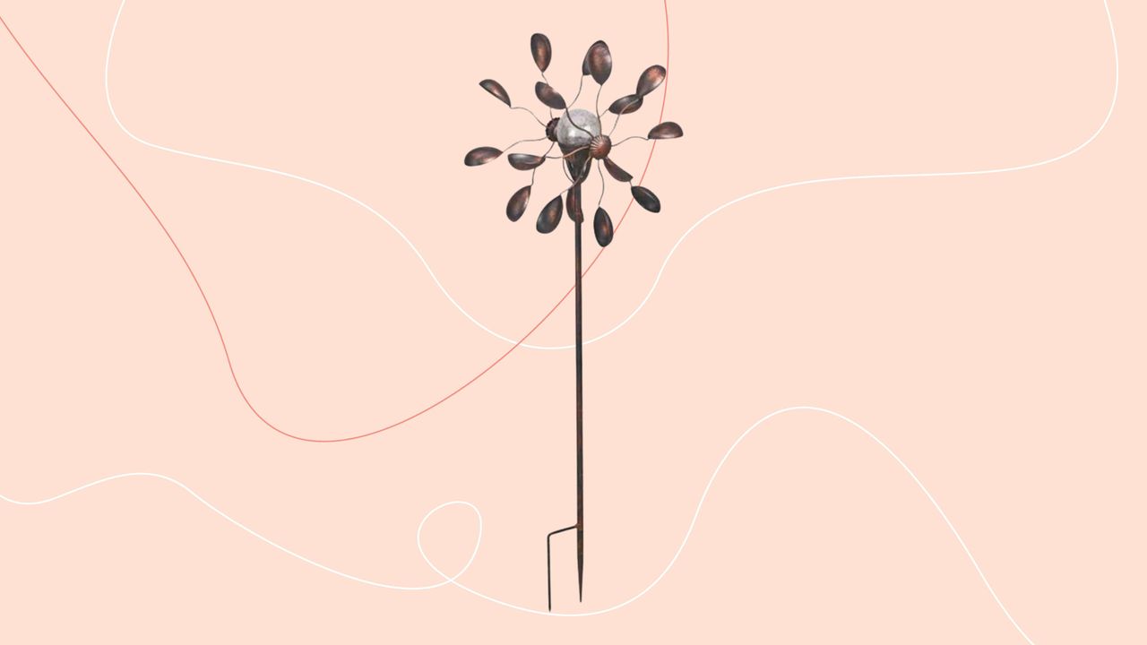 This Amazon wind spinner provides a mesmerising show – it has over 1000 ...
