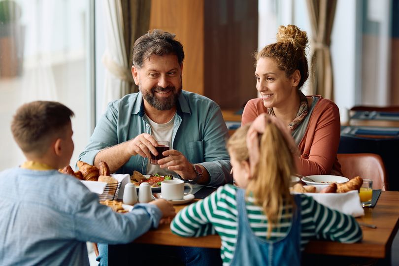 Restaurant worker's petty revenge on 'rude' family who never left ...