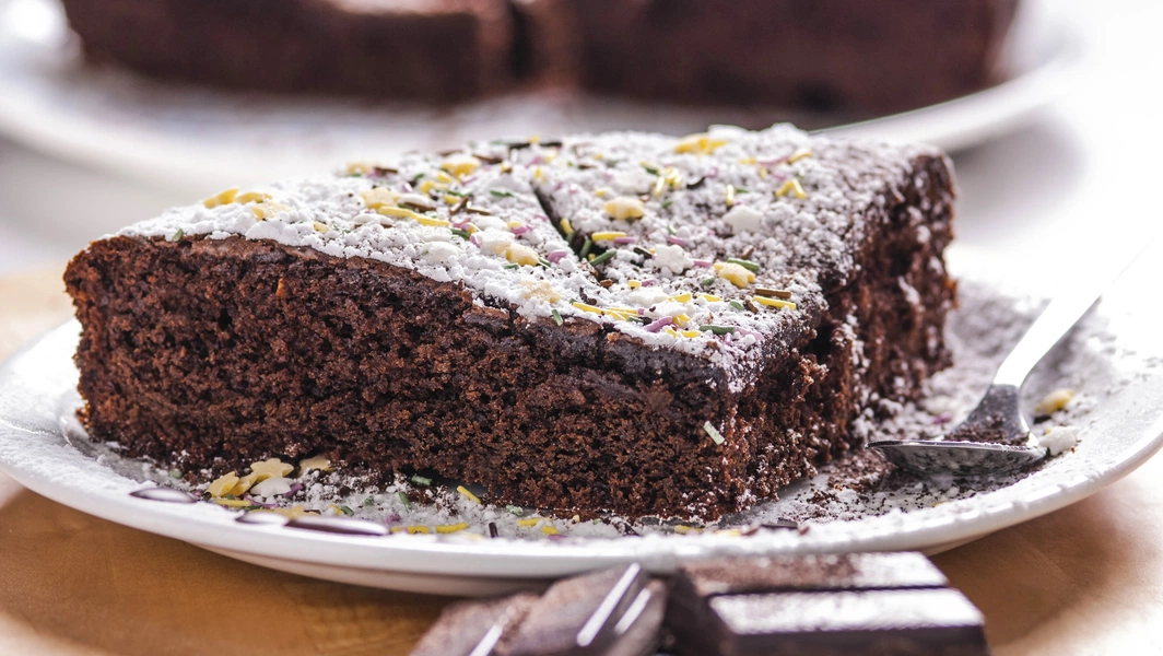 12 crowd-pleasing 9x13 sheet cakes