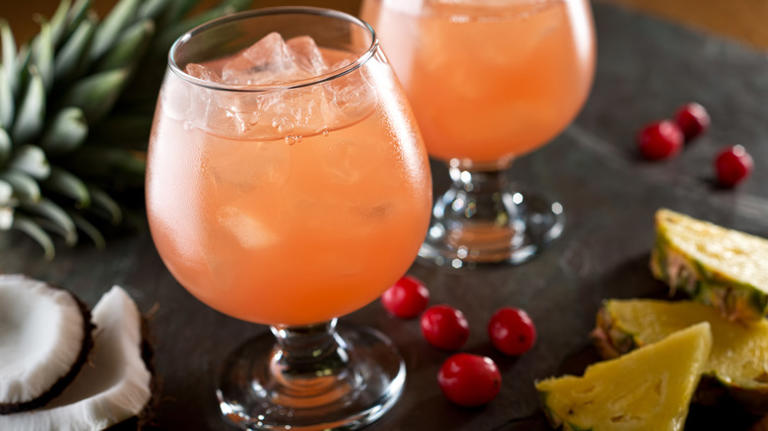 A simple swap makes this 3-ingredient cocktail 10x better