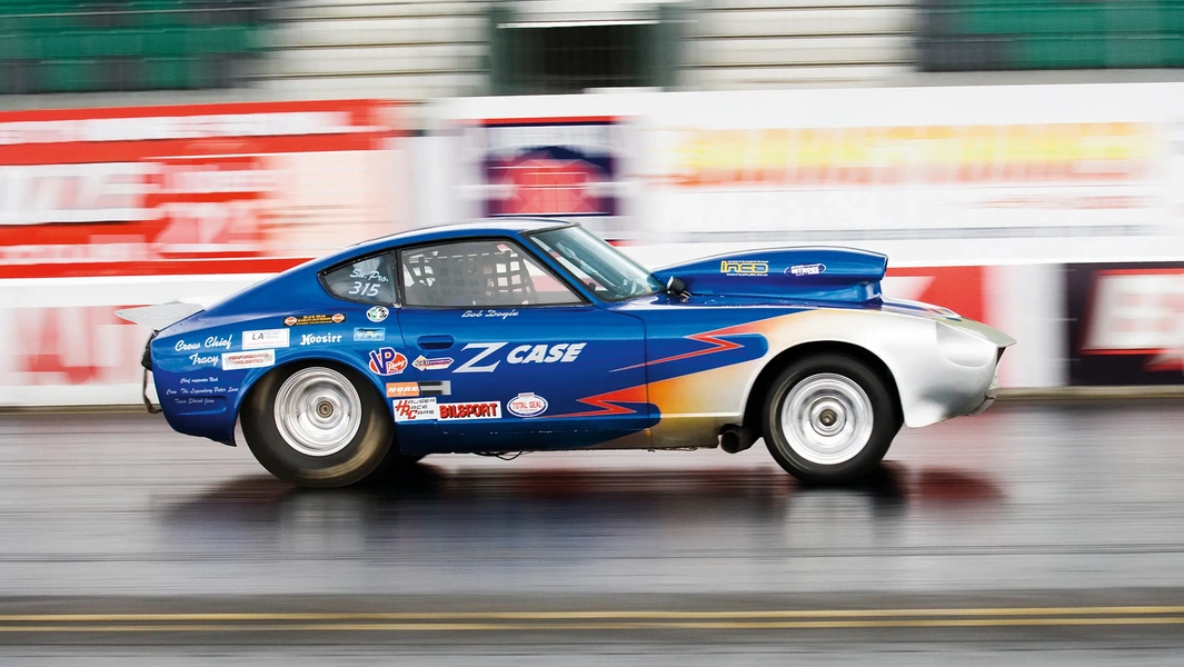 Datsun 240Z and Porsche 911T compared