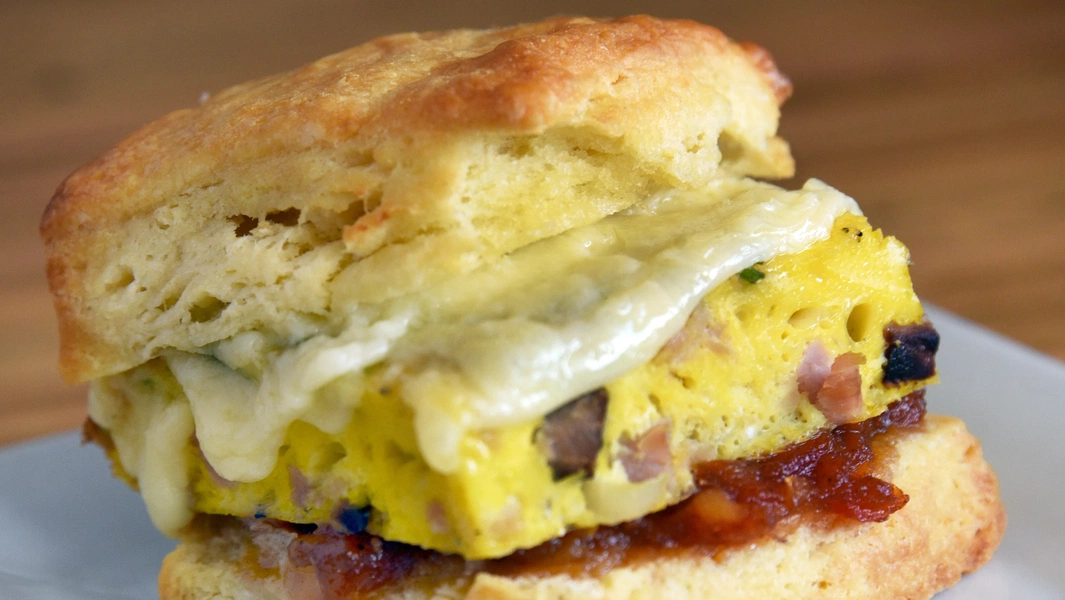 Reviewing Pillsbury’s Poppin’ Flavor biscuits and rolls