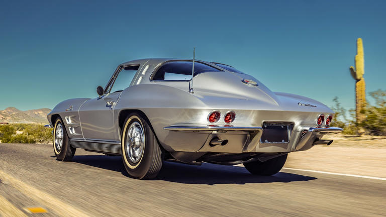 Ends now: Enter to win a 1963 numbers-matching split-window Corvette ...