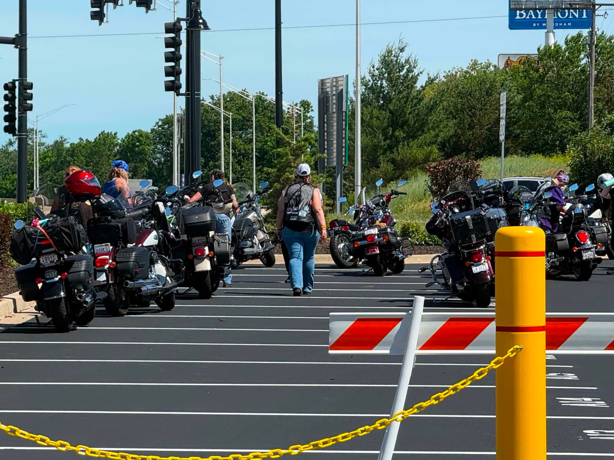 More than 1K women gather for record-breaking ride attempt in Rockford