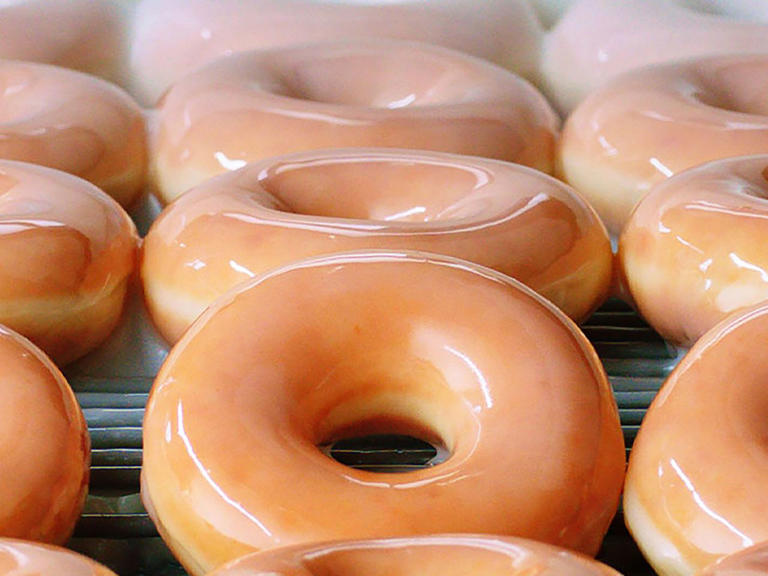 I asked 5 chefs to name the best doughnut chain, and this 88-year-old ...