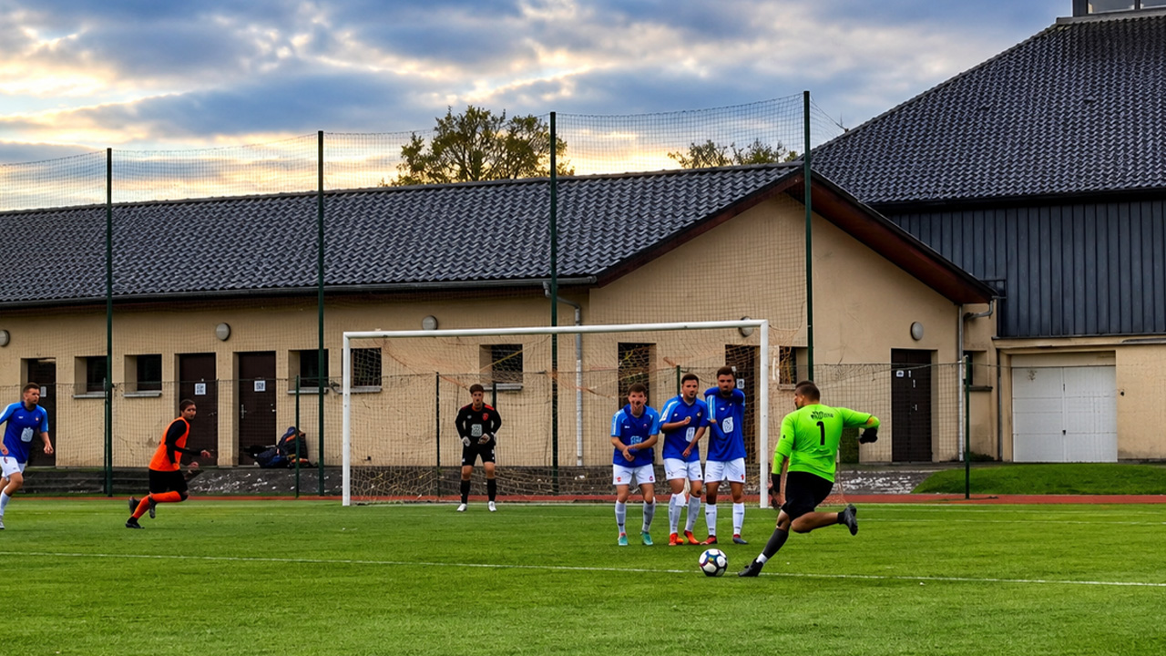 Instead of saving this goalkeeper scores an unbelievable set piece goal