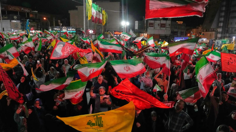 Deal or no deal? Conflicting US-Iran accounts of peace terms keep world ...