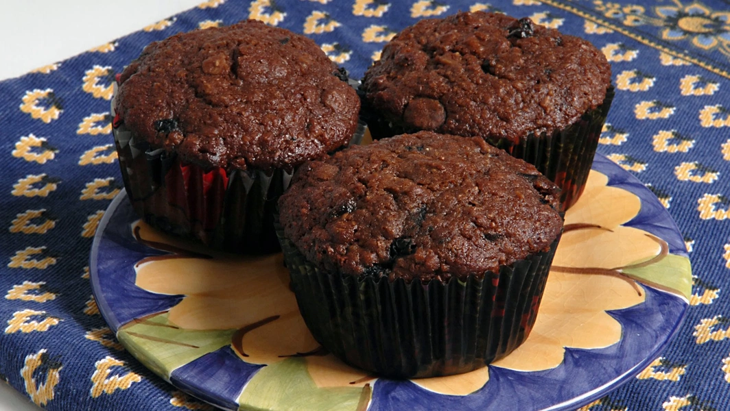 8 muffins worth waking up for