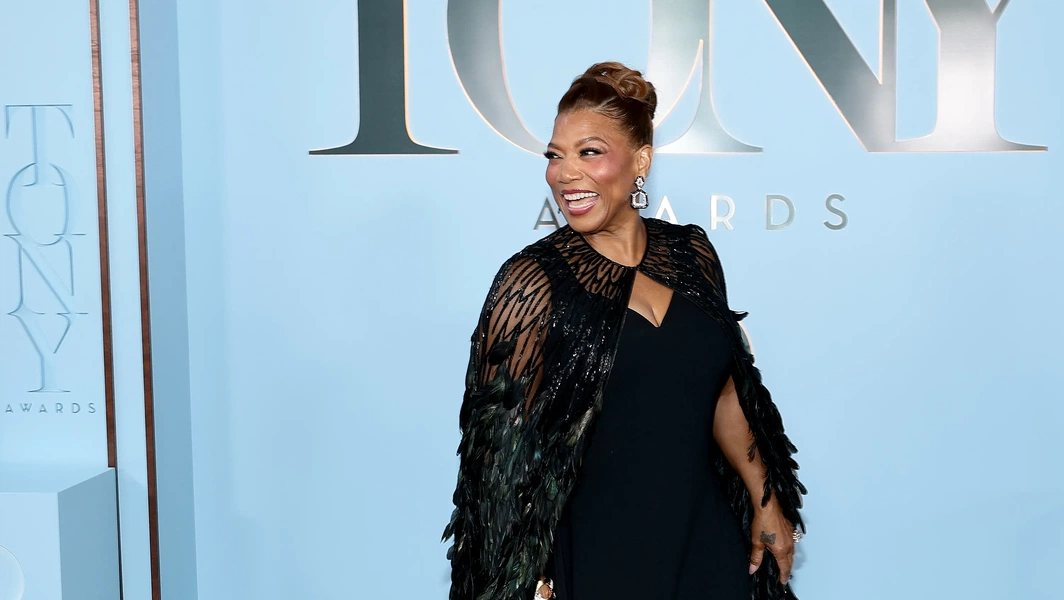 14 standout red carpet moments from the 2026 Tony Awards