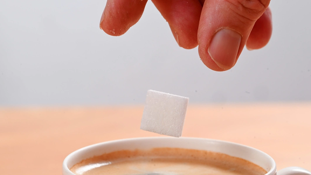 4 coffee add-ins to avoid for better health