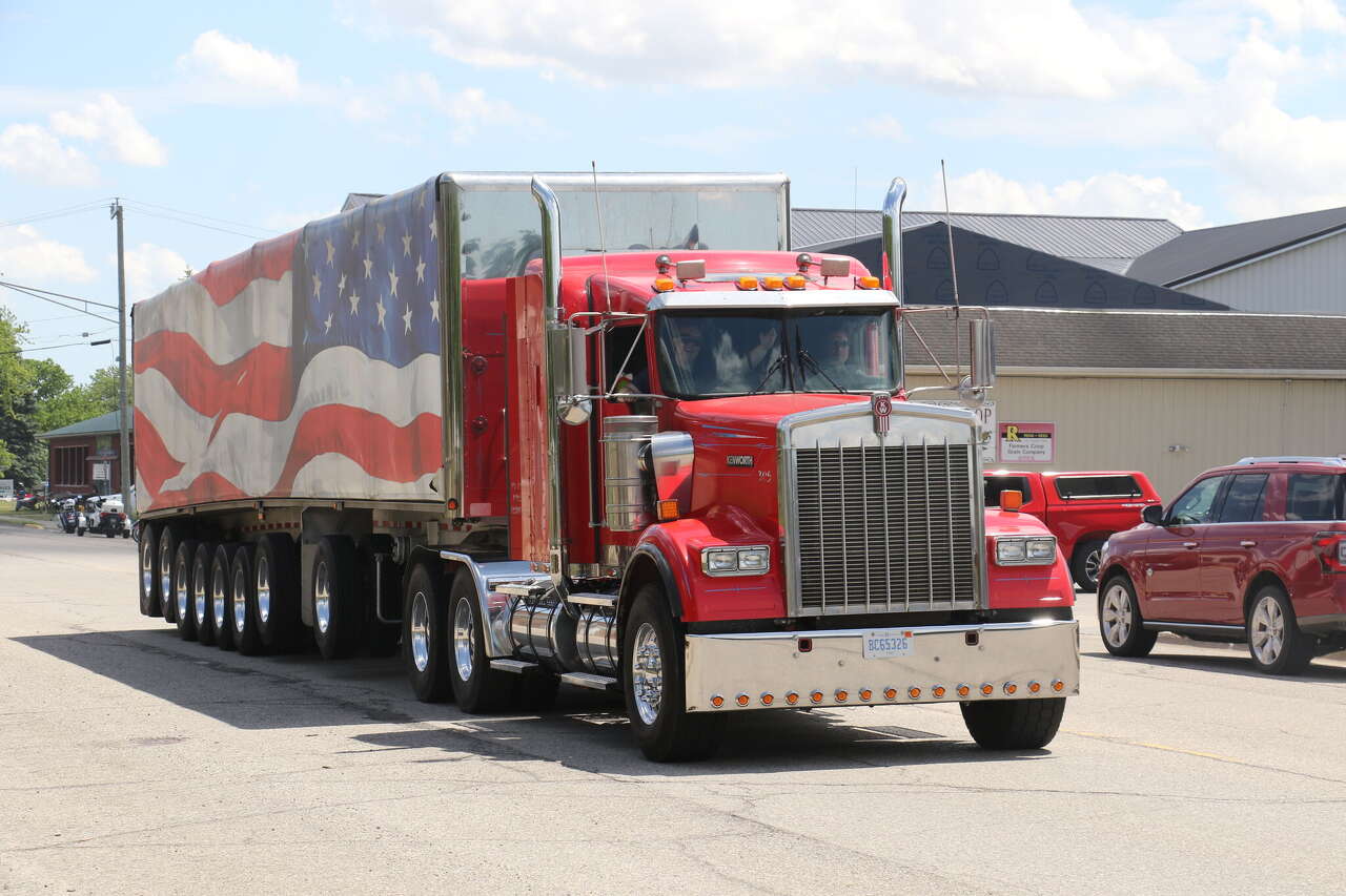 Harbor Beach Truck Show convoy returns for lighted parade