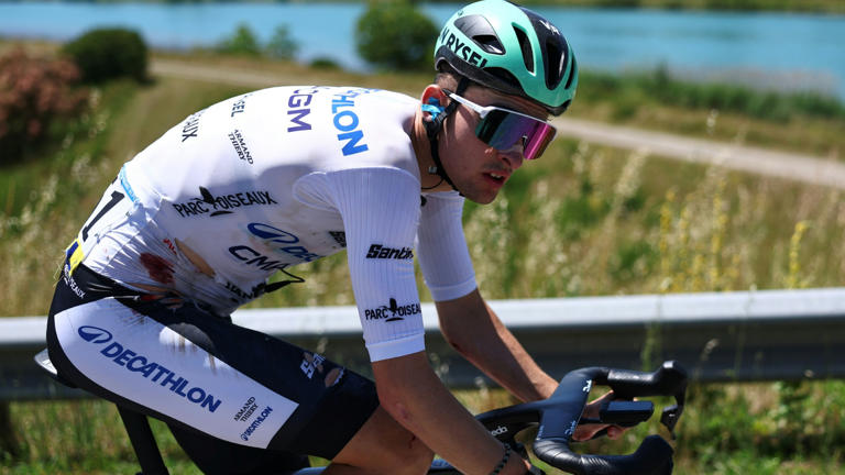 Radsport: Tour Auvergne Rhone-Alpes - Seixas stürzt - del Torro gewinnt