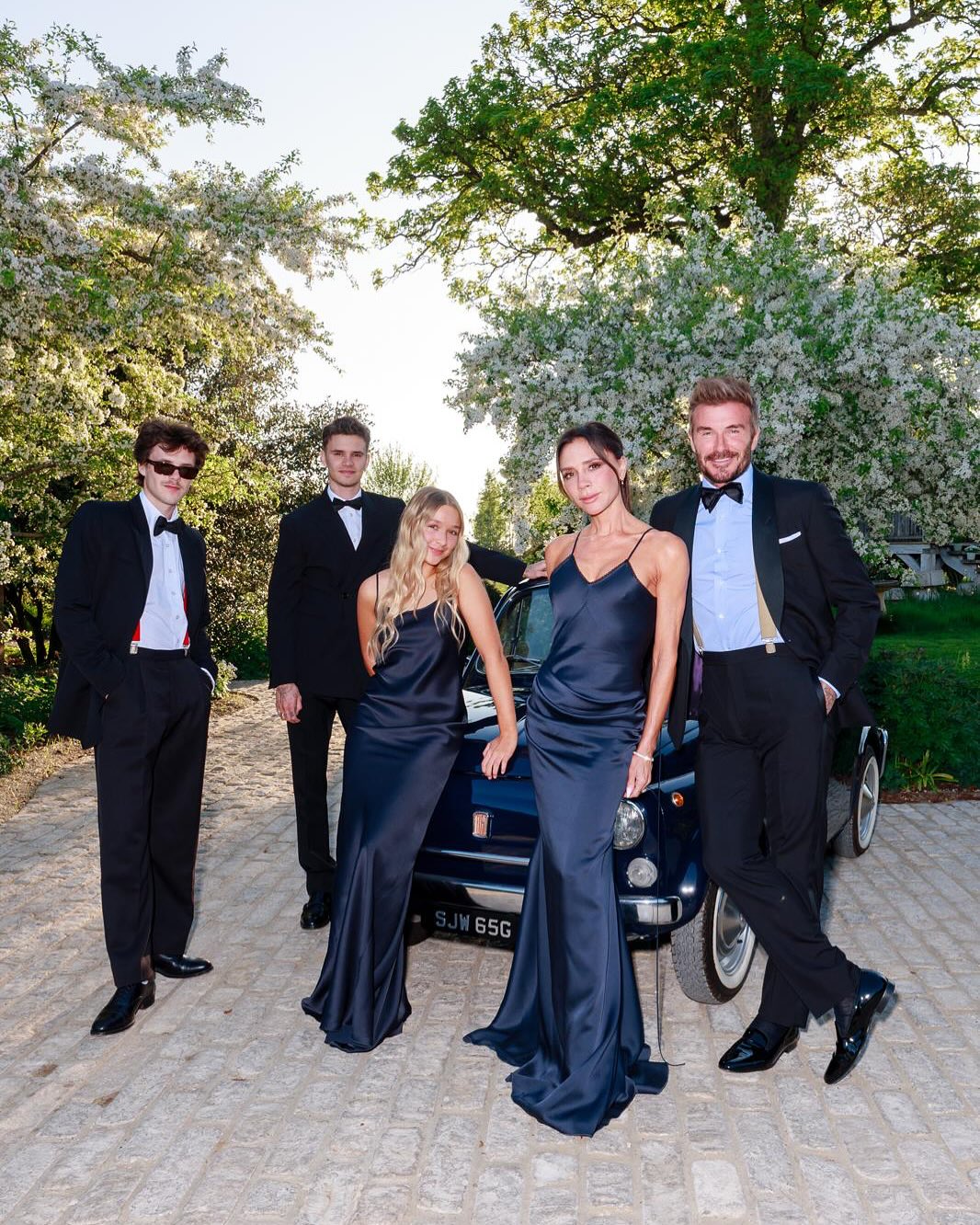 Why Brooklyn Beckham didn’t open the door when sister Harper stopped by ...