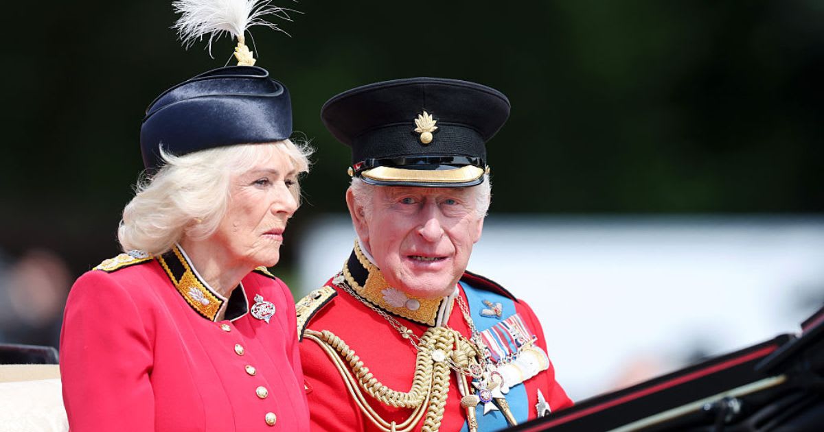 King Charles caught on camera halting Trooping duties for sweet gesture ...