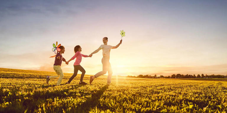 The surprising trait shared by children who stay close to parents as adults