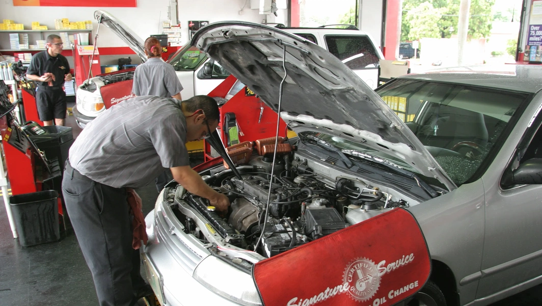 5 practical tips for a cleaner engine bay