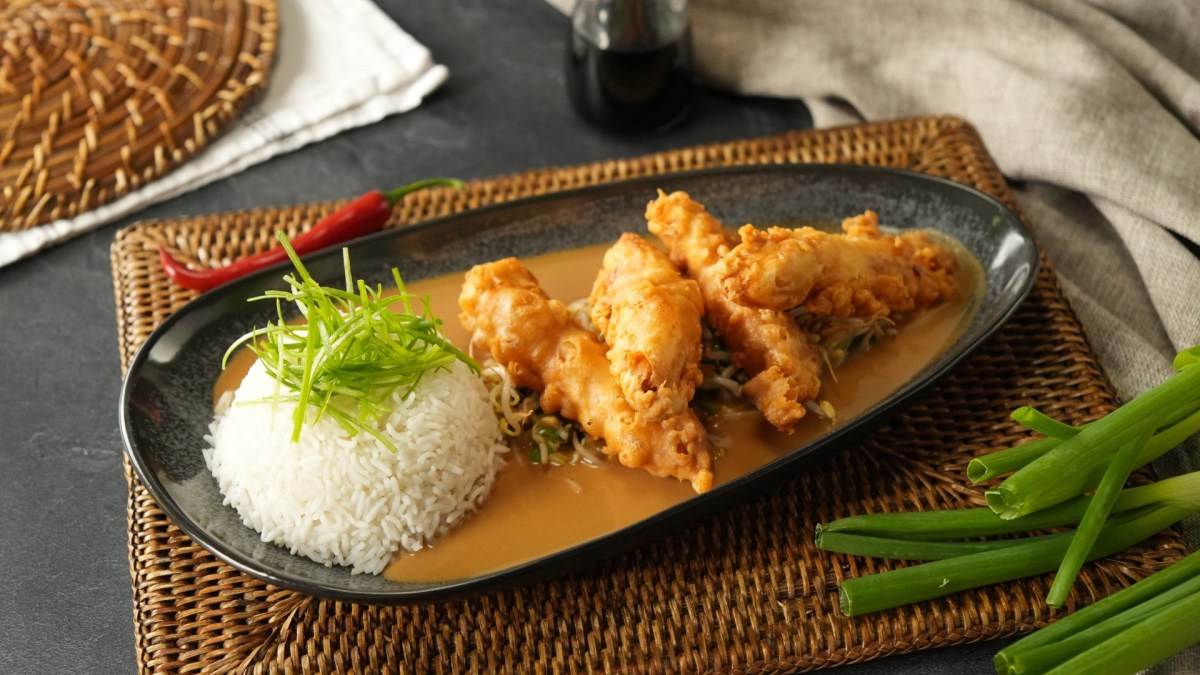 So lecker, so knusprig: Hähnchen mit cremiger Erdnusssoße