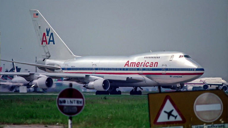 Why the Boeing 747SP's short-body design solved a problem no other ...