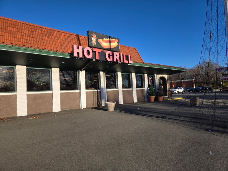 10 legendary hot dog stops in New Jersey you can enjoy for less than $13