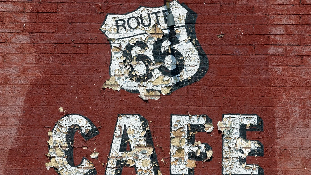 7 iconic Illinois diners and Route 66 landmarks