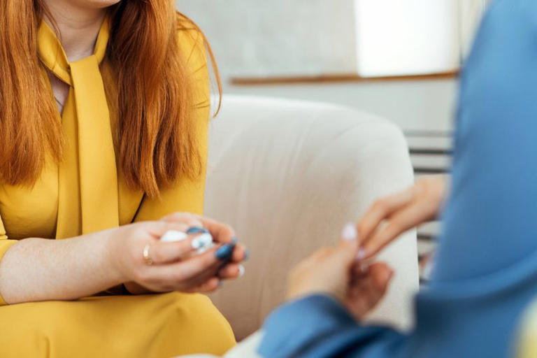 HR expert urges women to stop wearing 1 thing to office that's never ...