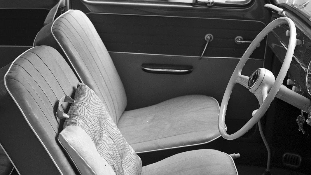14 classic car features making a comeback or fading away