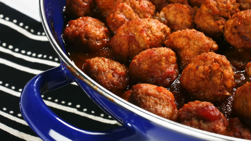 9 slow cooker meatball recipes with diverse flavors