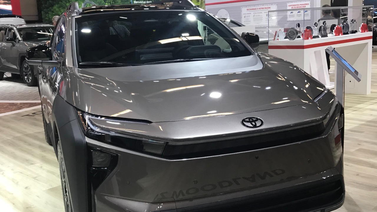 Toyota’s 2026 bZ gains a bigger battery and charges from 10% to 80% in ...