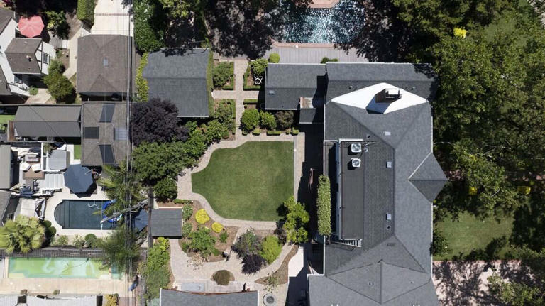 See Sacramento's 1925 Fab 40s home tied to harp-playing socialite ...