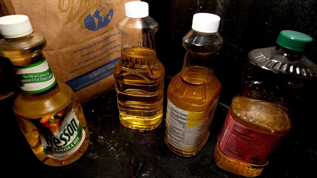 Safe and sustainable cooking oil disposal methods