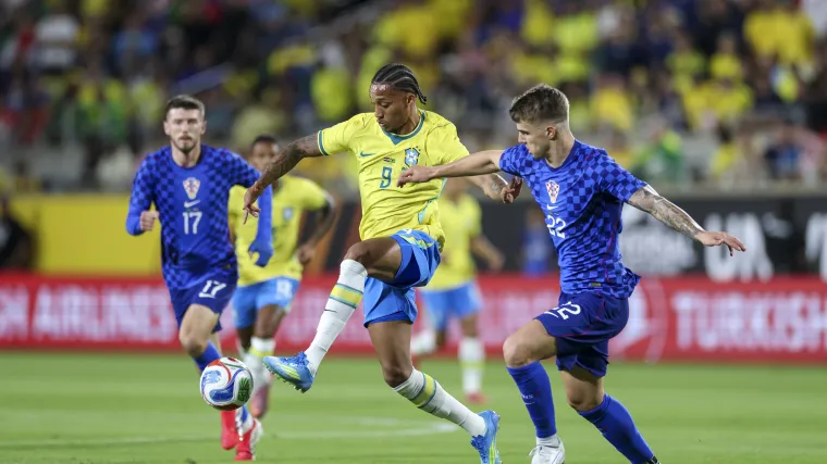 World Cup prediction apps: Get best promos for weekend group matches