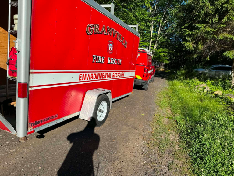 Granville fire crews successfully remove vehicle from pond