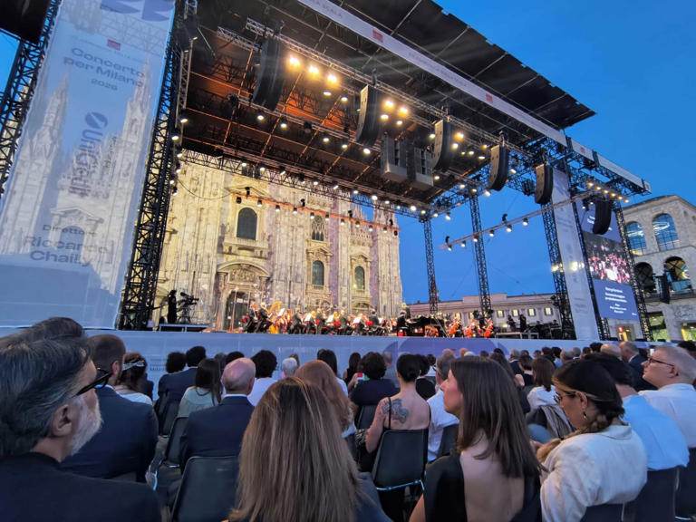 Piazza Duomo diventa teatro per il concerto della Filarmonica della Scala