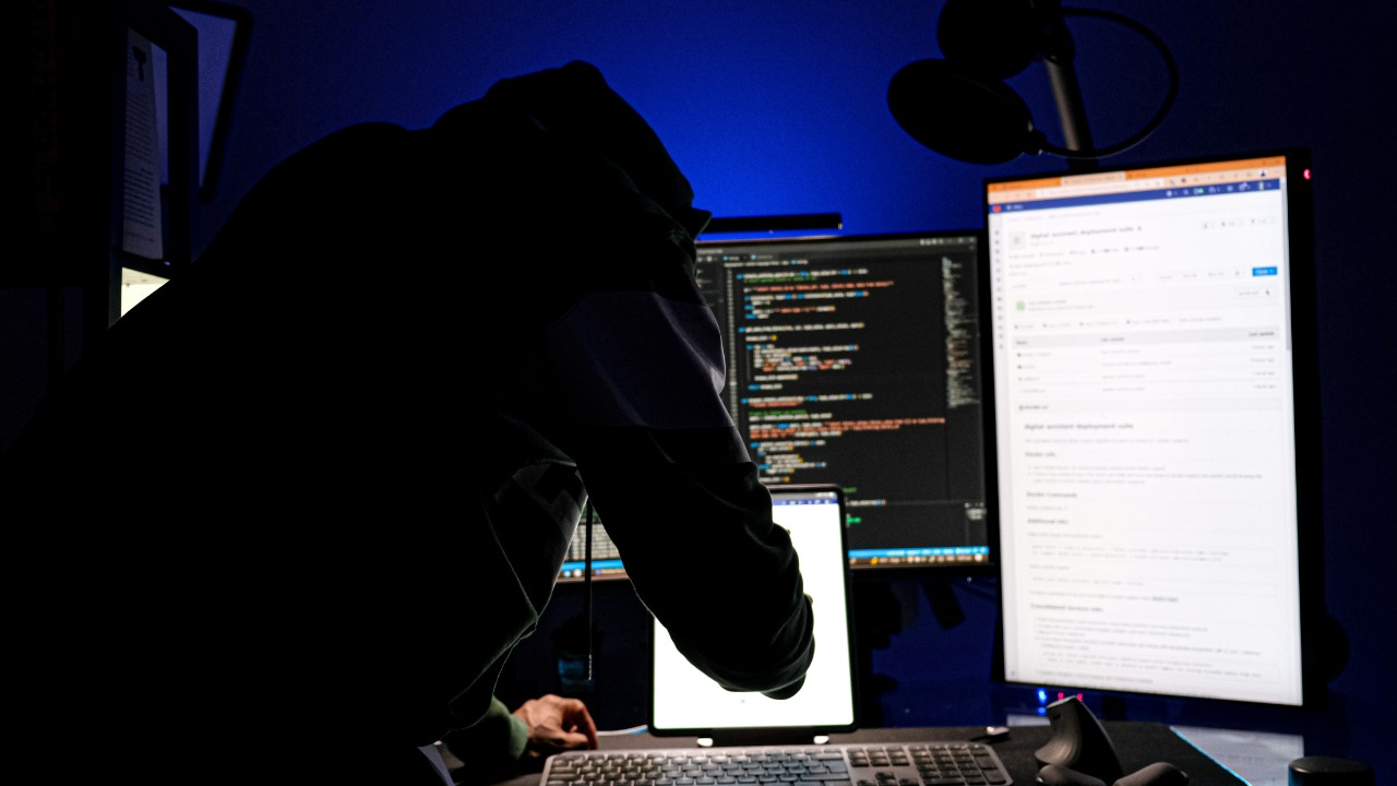 A 9.8-rated Oracle flaw let hackers seize servers for two weeks before ...