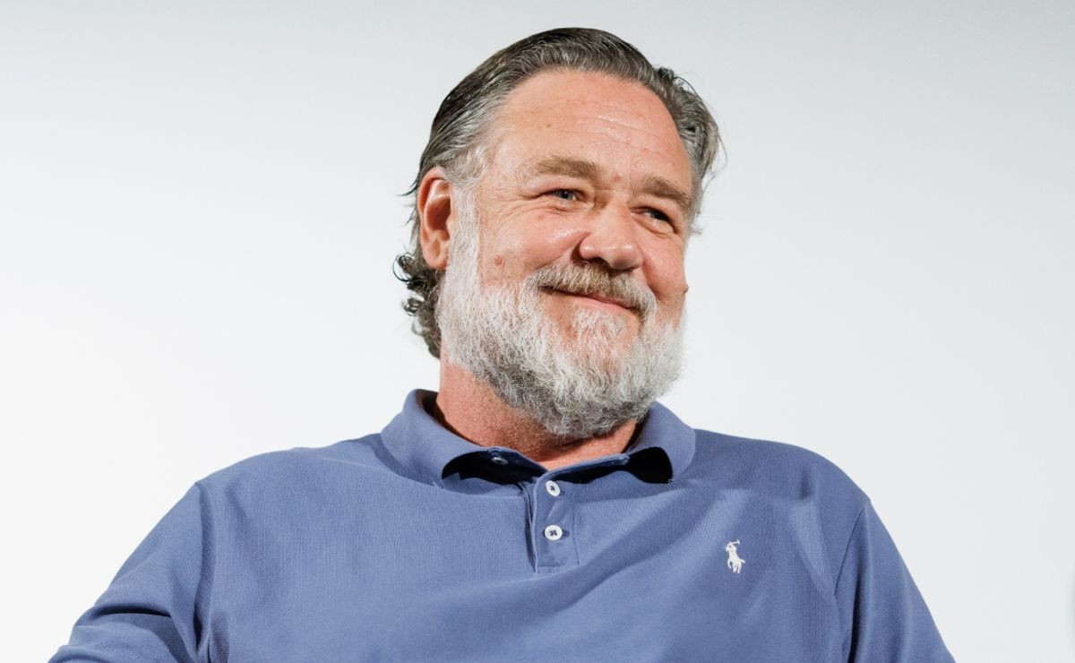 Russell Crowe breaks silence on Henry Cavill’s Highlander—and his ...