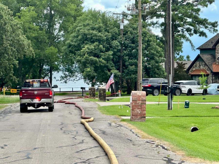Gun Barrel City garage burned in fire, vehicles saved