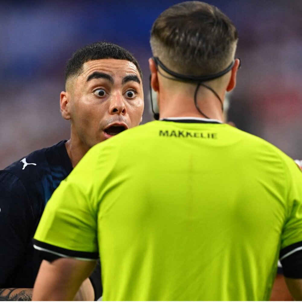 Mondiali, per la prima volta il VAR corregge il giallo della simulazione