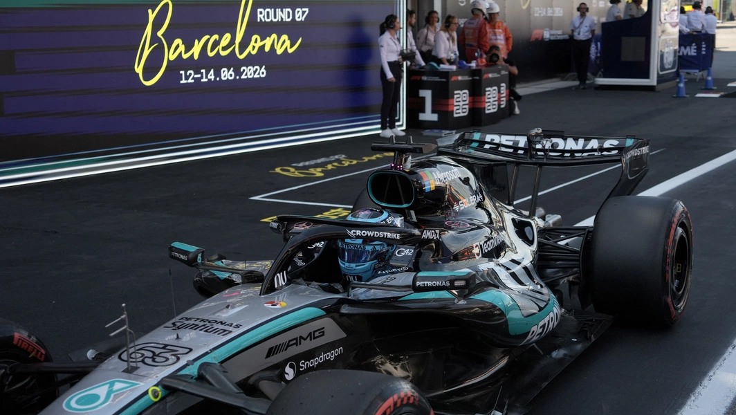 Russell takes Barcelona pole as Leclerc crashes out