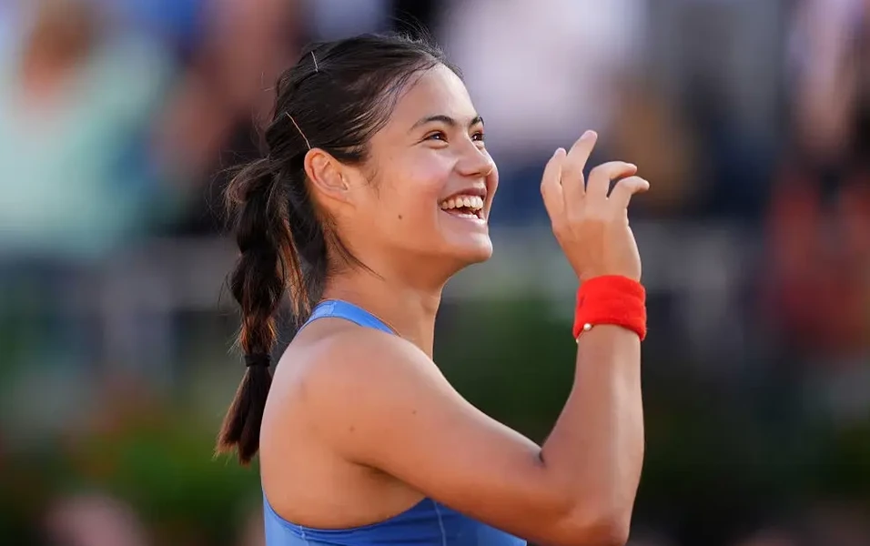 Raducanu reaches Queen's final after gruelling double-header