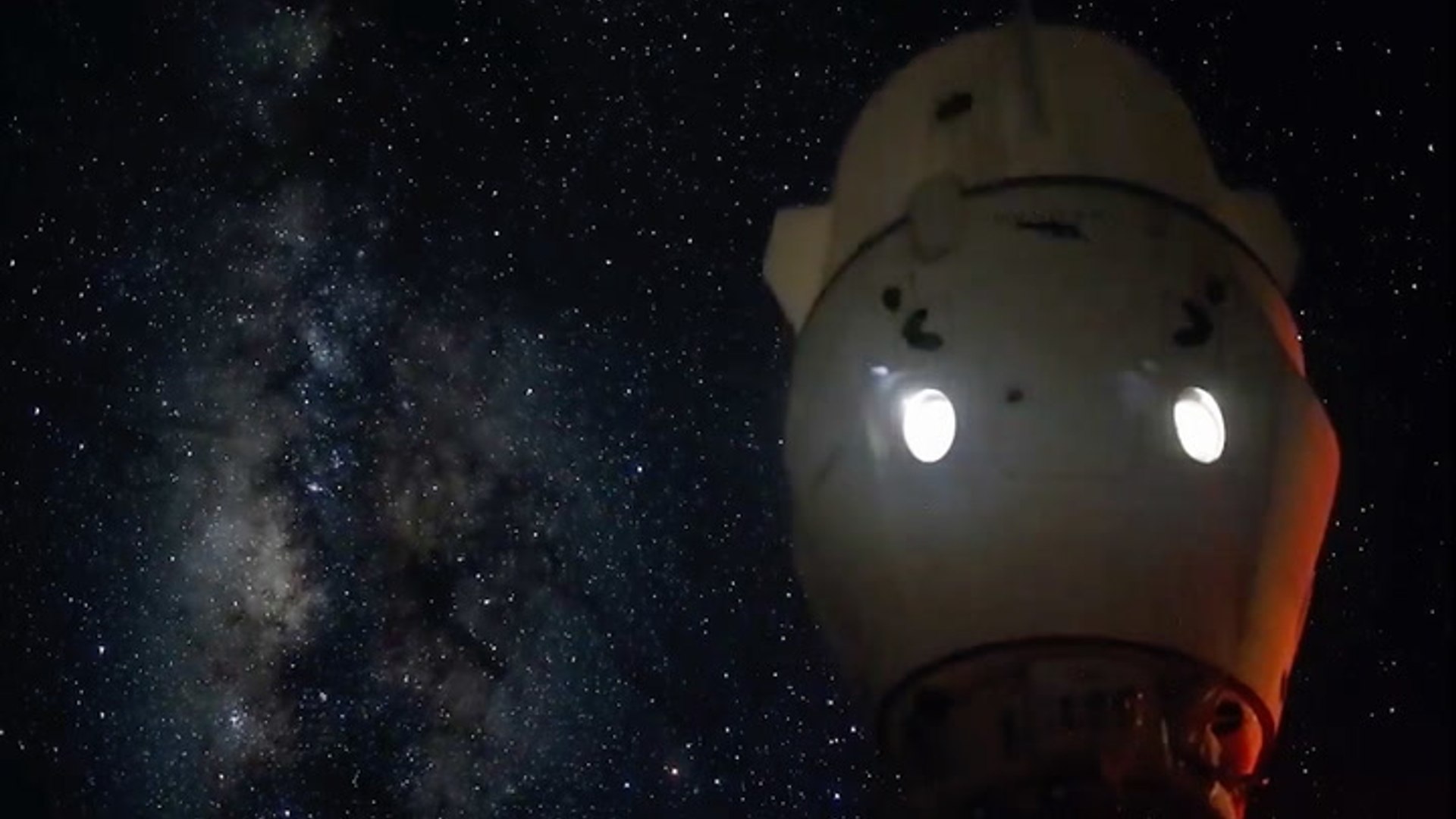 Time-lapse: SpaceX Dragon and the Milky Way seen from ISS