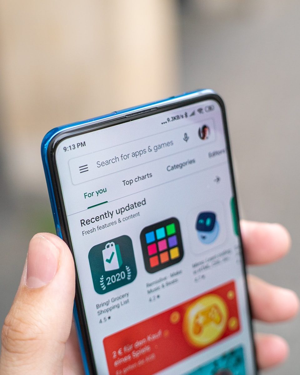 6 hidden privacy clues to check before installing an app