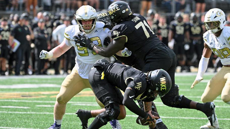Jordan van den Berg's minicamp issue gives Bears rookie clear focus for ...